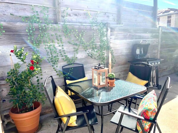 Tropical Paradise Condo With Wifi+ Ac! - San Diego, CA