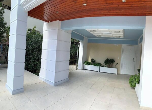 Appartement "Deux Chambres Avec Jardin" Avec Vue Montagne, Wi-fi Et Climatisation - Aéroport de Rhodes (RHO)
