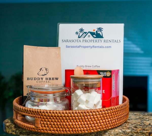 Serene Japandi Getaway, Near Art & Beaches - Sarasota, FL