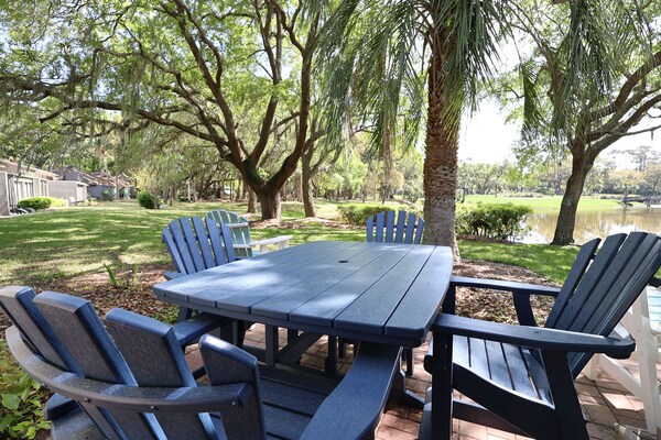 79 Fairway Ln Villas @ Sea Pines | Golf & Lagoon Views | Walk To Beach | 3 King En-suites - Bluffton, SC