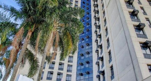 2 Minutes From Congonhas Airport. Comfortable Room With Lots Of Infrastructure. - São Paulo