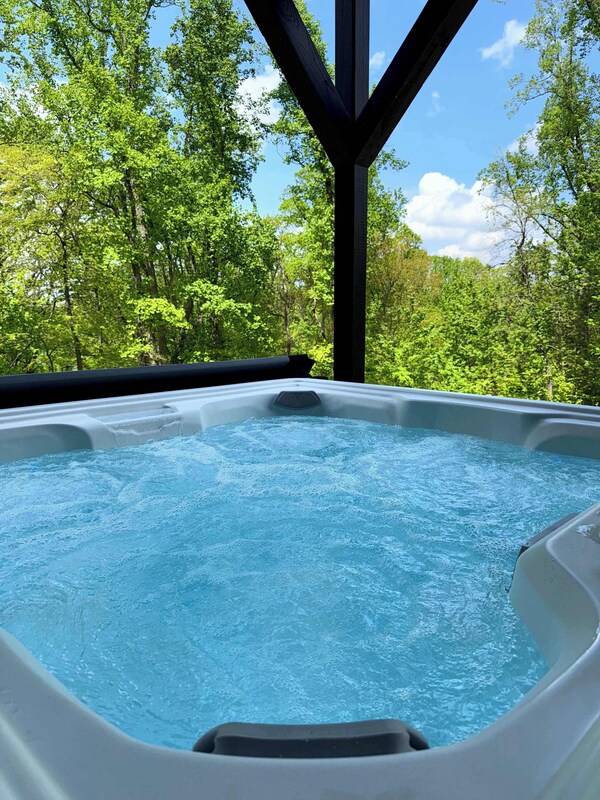 Modern A-frame Cabin With Panoramic Views| Hot Tub - Weaverville, NC