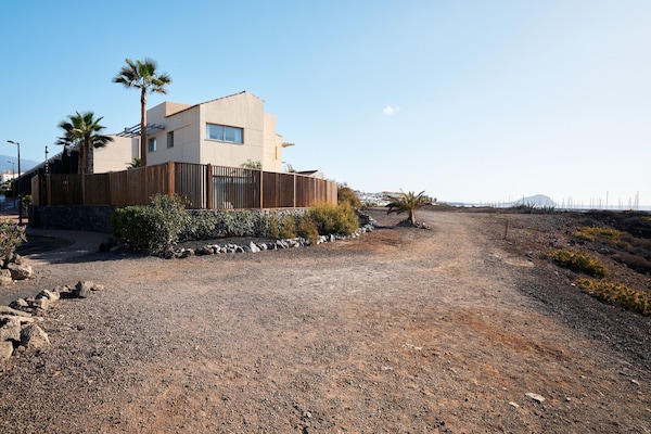 Villa By The Sea, Golf And Sports Pier - Tenerife