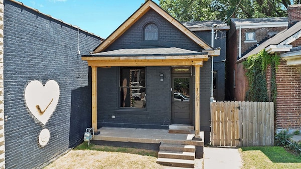 New!paint It Black!home In Shelby Park Near Cafes - ルイビル, KY