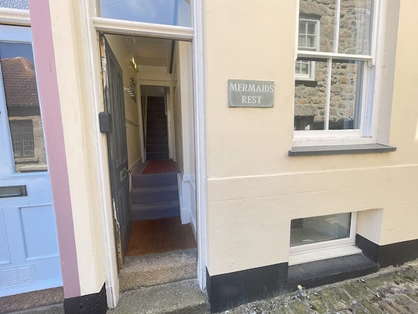Mermaids Rest - A Cottage That Sleeps 6 Guests In 3 Bedrooms - Carbis Bay