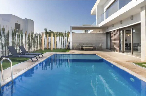 Luxury Surf Villa Taghazout: Perfect For Families & Groups, Pool & Beach Access - Taghazout