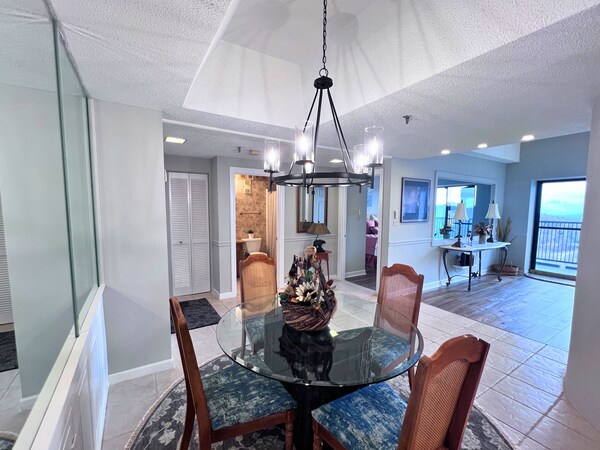 Deluxe 10th Floor Corner Condo At Sugar Mountain's Peak - Linville, NC