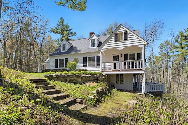 Charming Riverview Cottage Home In Black River Falls - Black River Falls, WI