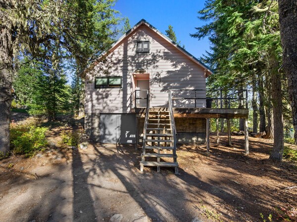 Mucoy Retreat, Government Camp, Cozy Cabin, Ski Inn Location - Mount Hood, OR