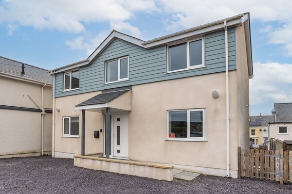 Awelfa - A Lovely House Accommodating 6 In Rhosneigr - Rhosneigr