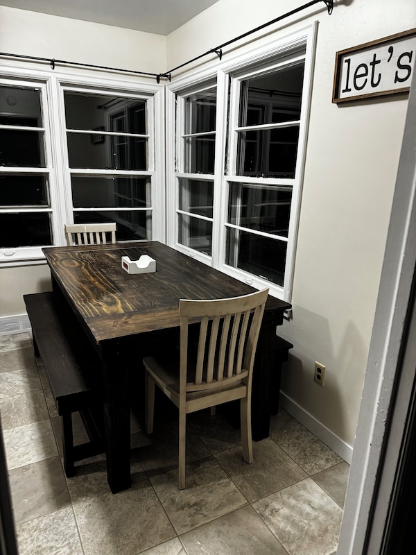 Lovely Home In The Buffalo City - Jamestown, ND