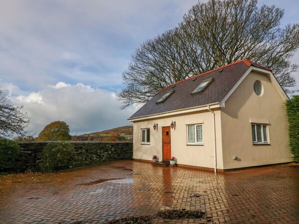 Country View, Romantic, Country Holiday Cottage In Penygroes - Anglesey