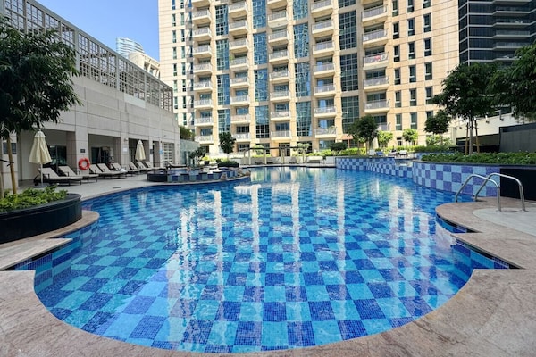 Upscale 1 Bedroom In The Heart Of Downtown - Dubai
