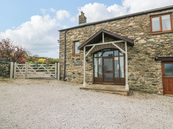 Horse And Farrier Barn, Pet Friendly, With A Garden In Cartmel - Grange-over-Sands