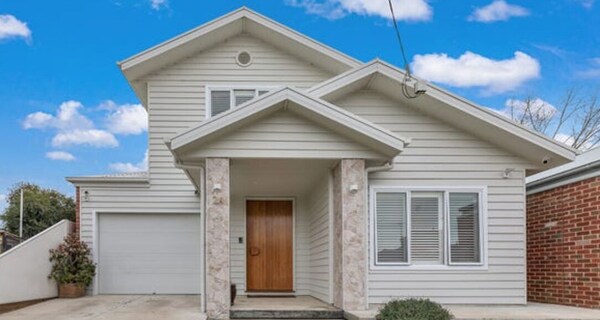 Absolute Central Townhouse - Echuca