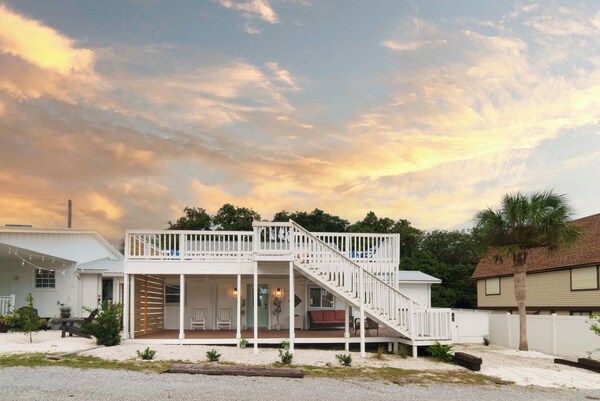 Cottage In Laguna Beach Estates, Steps To Panama City Beaches - Panama City Beach, FL