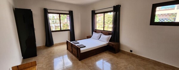 Traveler's Guest House Ch1 - Antananarivo