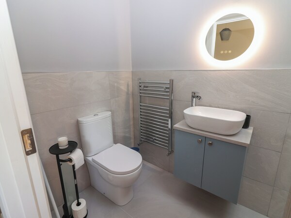 The Boathouse, Family Friendly In Carrigaholt, County Clare - Ireland