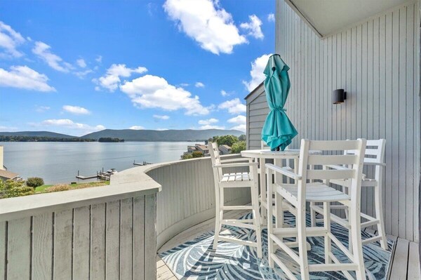 Wake To Water, Unwind In Style At "All Decked Out" - Luxury Sml Condo - Smith Mountain Lake, VA