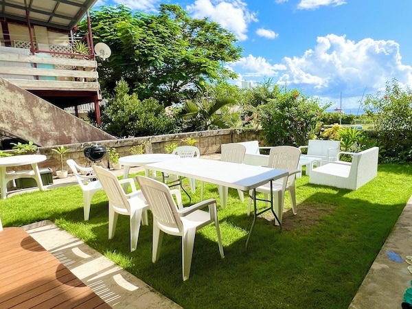 Charming 3-bedroom House With Ac And Wifi In Serene Okinawa - Okinawa