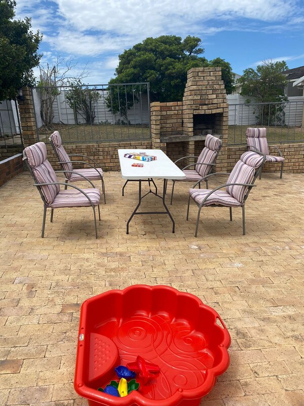 Exhale In Port Elizabeth/gqeberha \N2 Bedroom Apartment In The Friendly City - Port Elizabeth