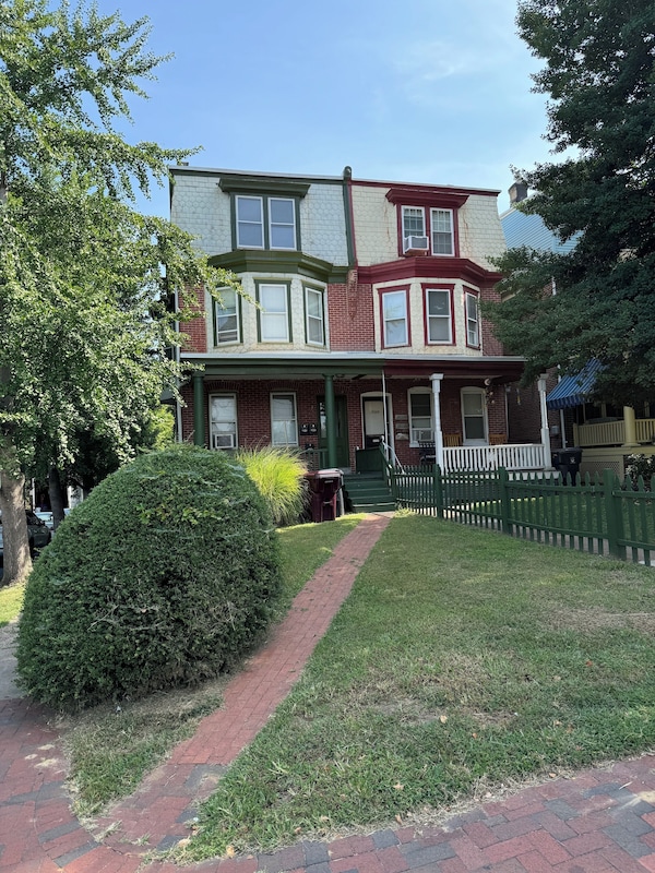 Charming  Trolley Square 1-bedroom Apartment - Brandywine Zoo, Wilmington