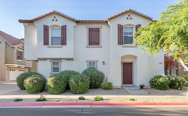 Peaceful Gilbert Townhome - Mesa, AZ