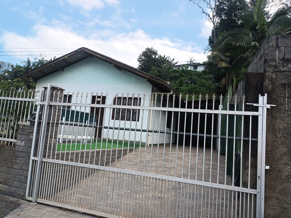 Casa Térrea Completa Com Garagem - Blumenau