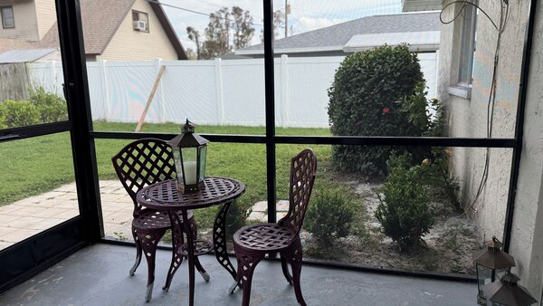 Charming Rental 2/2 House, Access To Golf & Comm. Pool, So. Fort Myers! - Caribe