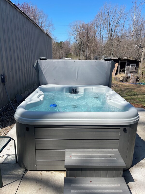Cozy Cottage By Lake Mi&dunes W/ Hot Tub - New Buffalo, MI