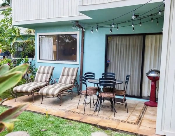 2bd/2ba! Charming Retreat: Ground Floor W/king, Ac, Garden/lanai - Paia, HI