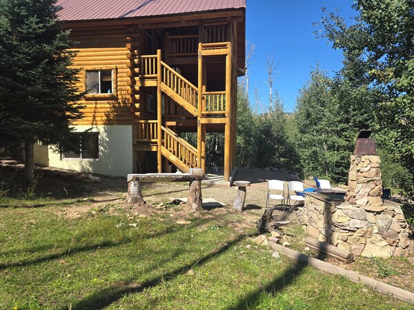 Camp Jackson Lodge Getaway - Monticello, UT