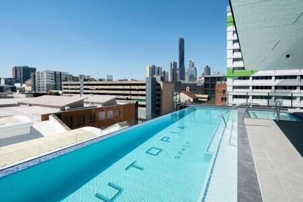 Utopia City Oasis Exquisite Urban Retreat, City Oasis Exquisite Urban Retreat - Spring Hill