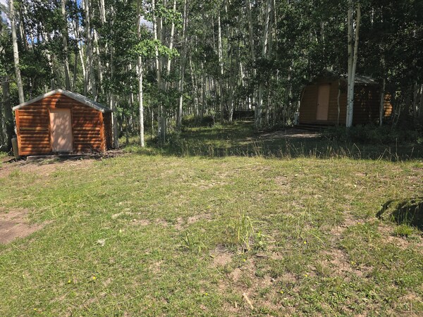 Log Sleeping Cabin West - Utah