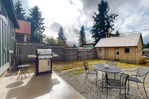 Conveniently Located, Cabin W/ Foosball, Gas Grill, Kids Games, Near Town! - Cle Elum, WA