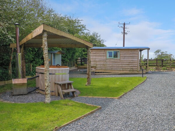 Llety Llanfair, Romantic, Character Holiday Cottage In Y Felinheli - Anglesey