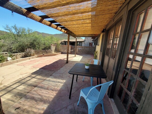 Tucson Desert Crystal Cabin Historic Ranch 2br With Amazing Mountain View - Tucson, AZ