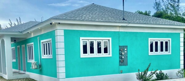 Charming 2-bedroom Apartment With Ac, Wifi In Wonderful Nassau - 拿騷