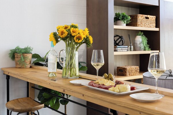 Paso Vista Bella By Avantstay | Luxe Group Escape W\/ Wine Country Views - Paso Robles, CA