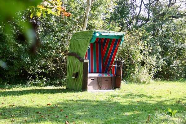 Ferienwohnung 'Louisenkate' Mit Privater Terrasse, Privatem Garten Und Wi-fi - Hooge