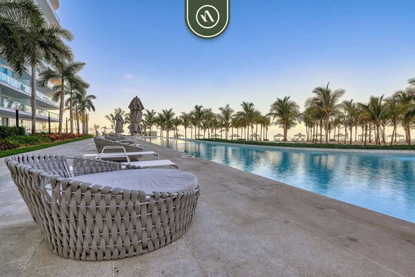Stunning Oceanview Two Story Condo - Beach - Gym - Bucerías