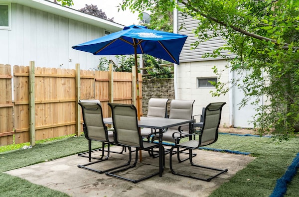 Pet Friendly Lake Geneva Getaway For 6! - Lake Geneva, WI