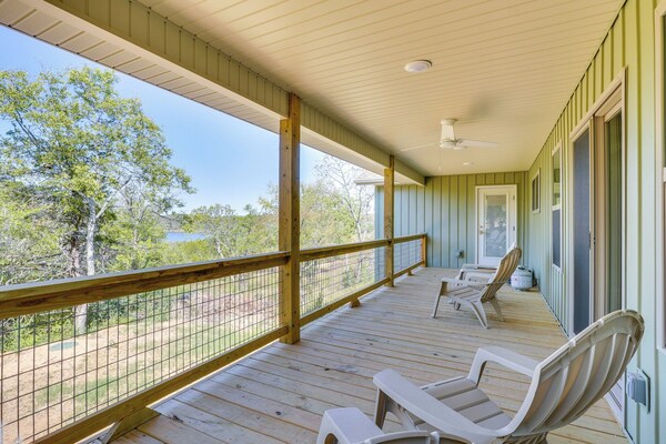 Modern Home On Table Rock Lake W/ Deck & View! - Emerald Beach, MO