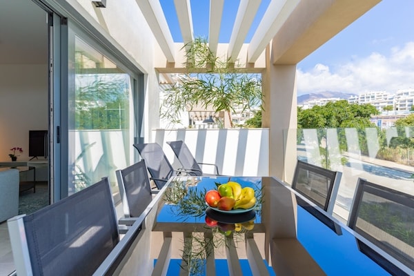 Cosy And Centrally Located Apartment In Estepona - Estepona