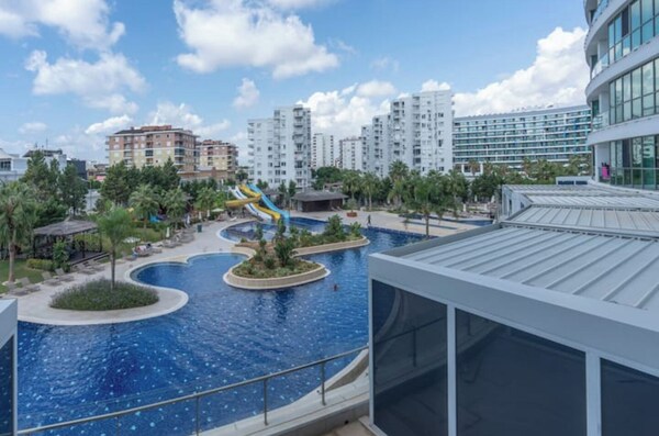 Luxury Stay With Maxi Homes 1bed: Free Pool, Spa, Fitness & Walk To The Beach! - Aéroport d'Antalya (AYT)