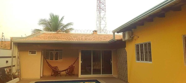 Casa Residencial Recebe Você E Sua Família.\nlinda Casa Recentemente Reformado. - Várzea Grande