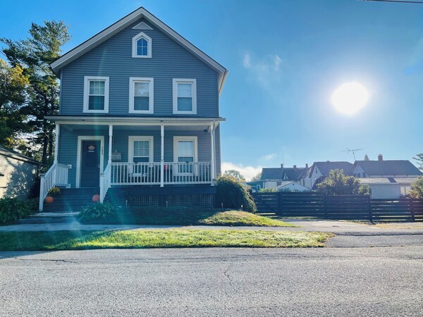 Spacious Family Getaway In Rutland  Close To Killington & Okemo! - Castleton, VT