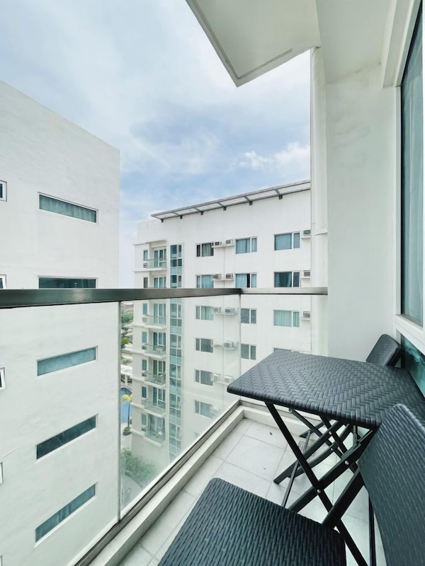 City Haven Studio - Iloilo City