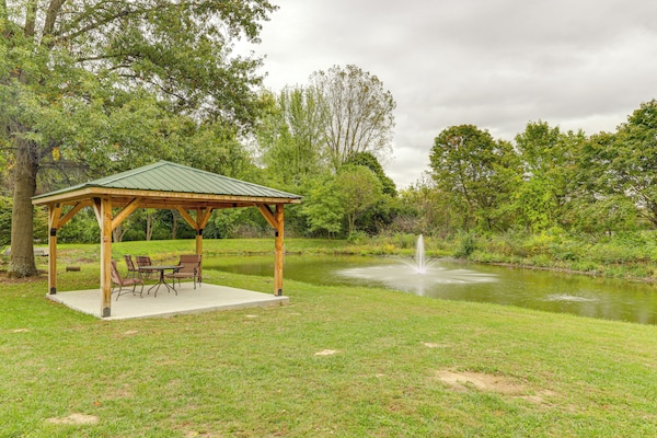On-site Lake & Gazebo: Cabin In Yellow Springs! - Springfield, OH
