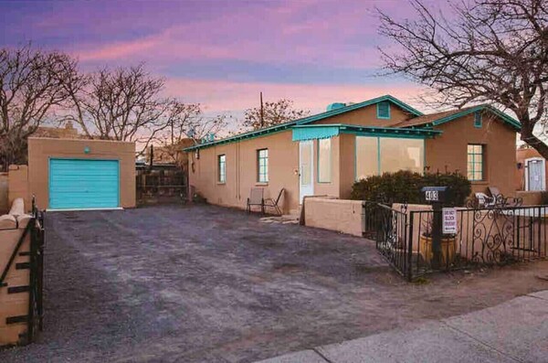 Casa Rio - Adorable Albuquerque Home In Old Town - Albuquerque, NM